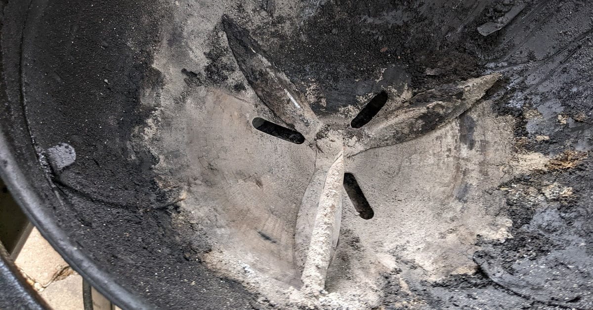 Best Detailed Guide of Maintaining a Charcoal Grill