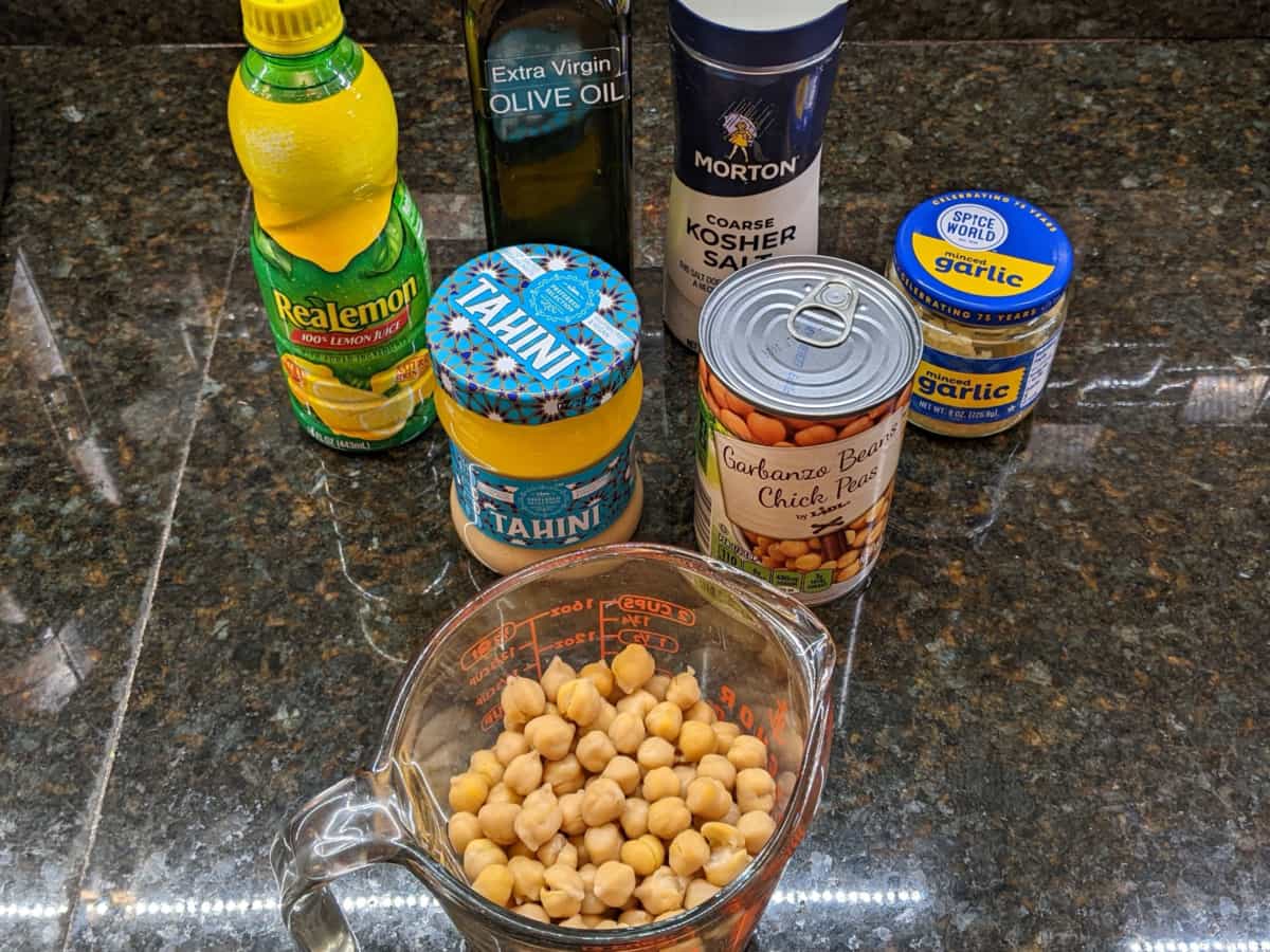 Authentic Hummus Recipe: Fresh & Fast in 7 Minutes!